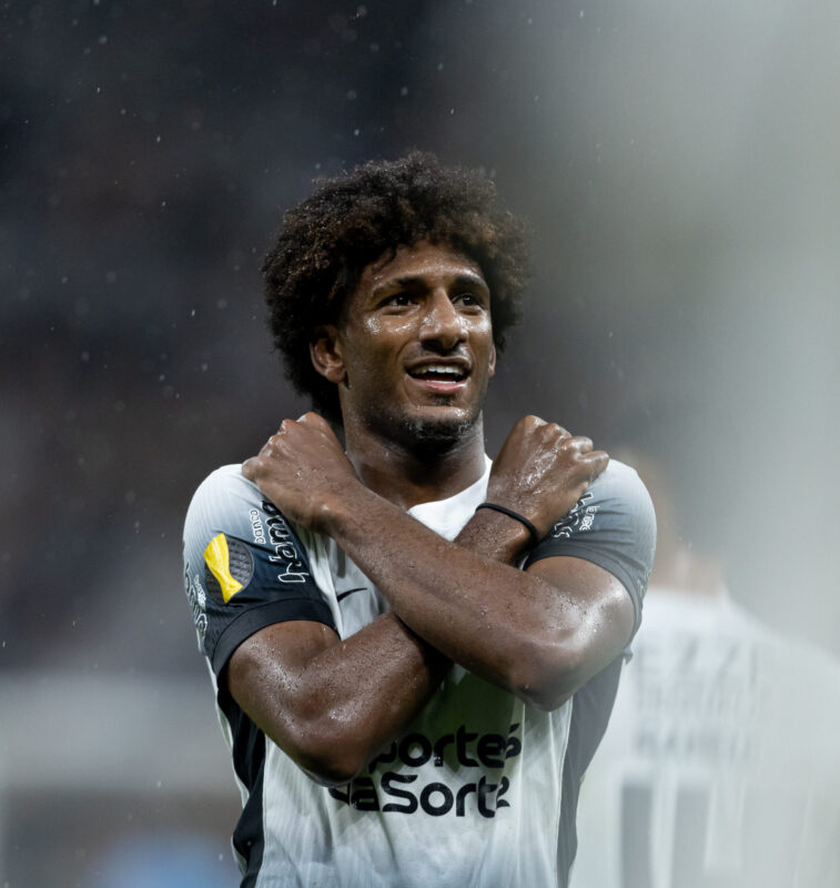 Talles Magno retorna ao Corinthians e reforça a equipe no clássico ...